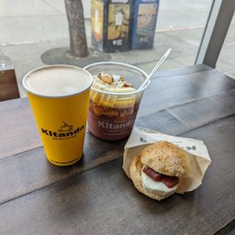 KITANDA ESPRESSO & ACAI - Updated August 2025 - 58 Photos & 56 Reviews ...