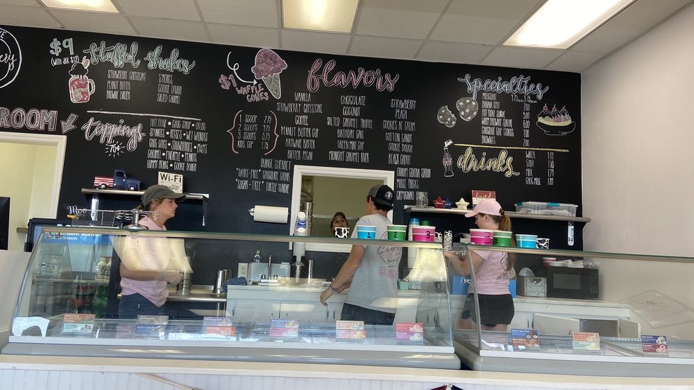 CREATIVE CREAMERY - 20 Photos - Asheboro, North Carolina - Ice Cream ...