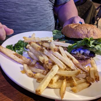 DOCKSIDE WILLIES - Updated April 2025 - 234 Photos & 180 Reviews - 449 ...