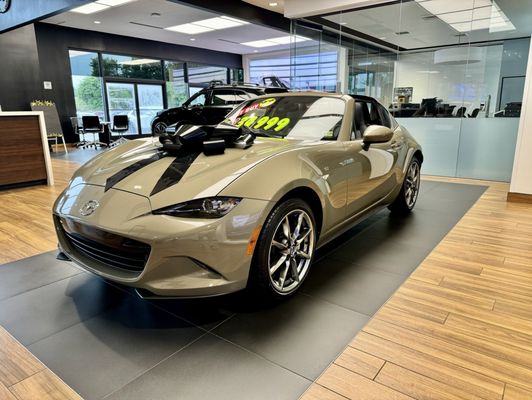 HALL MAZDA VIRGINIA BEACH - Updated October 2025 - 84 Photos & 103 ...