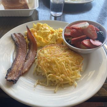 BERRY SWEET KITCHEN - Updated July 2024 - 246 Photos & 274 Reviews ...