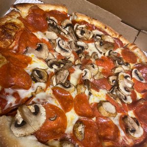 SKIPOLINI’S PIZZA - 223 Photos & 287 Reviews - 901 Fitzuren Rd, Antioch ...