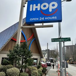 IHOP - Updated July 2025 - 203 Photos & 323 Reviews - 950 E Madison St ...