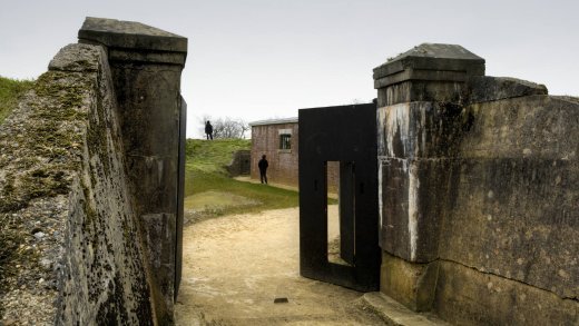 REIGATE HILL & GATTON PARK - Updated October 2024 - Wray Lane, Reigate ...