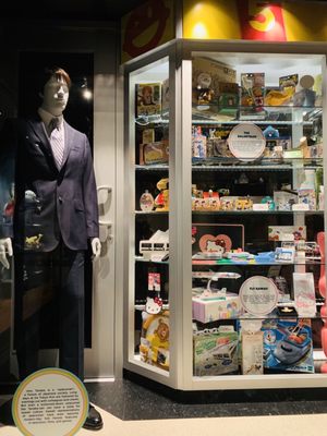 BIJUTSU-KAN GALLERY - Updated June 2026 - 29 Photos - 200 Epcot Ctr Dr ...