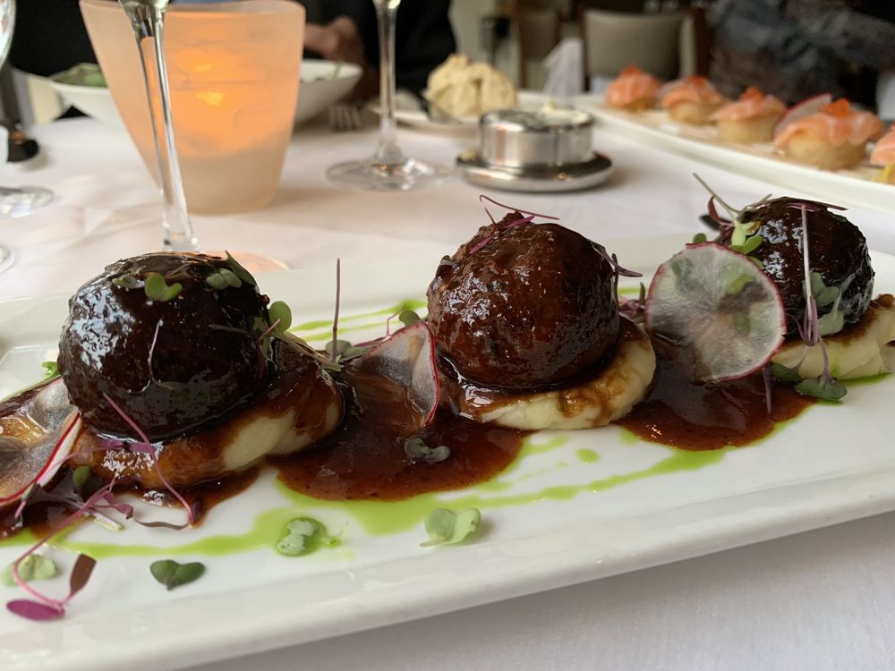 STONE CREEK INN - 70 Photos & 127 Reviews - 405 Montauk Hwy, East ...