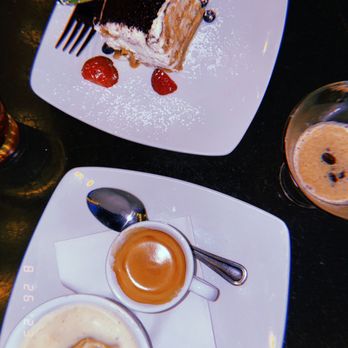 32 DEGREES - Updated August 2025 - 57 Photos & 49 Reviews - 1006 E 15th ...