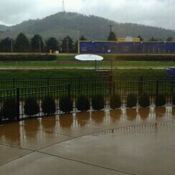 WHEELING ISLAND HOTEL-CASINO-RACETRACK - Updated May 2025 - 76 Photos ...