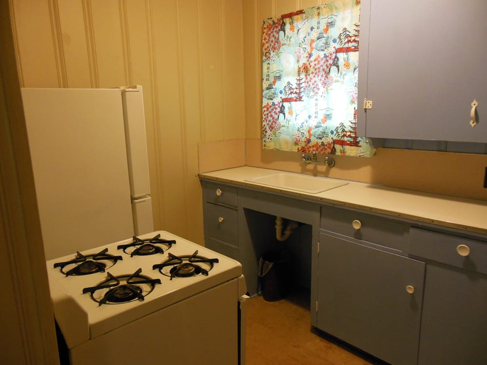 ROGUE RIVER INN - Updated December 2025 - 36 Photos - 6285 Rogue River ...