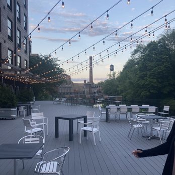 NYLO PROVIDENCE WARWICK HOTEL, TAPESTRY COLLECTION BY HILTON - 402 ...