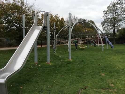 ALLEN GARDENS - Updated October 2025 - 11 Photos - Buxton Street ...