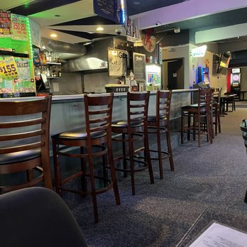 HIGH DIVE BAR AND GRILL - Updated December 2025 - 20 Photos & 18 ...