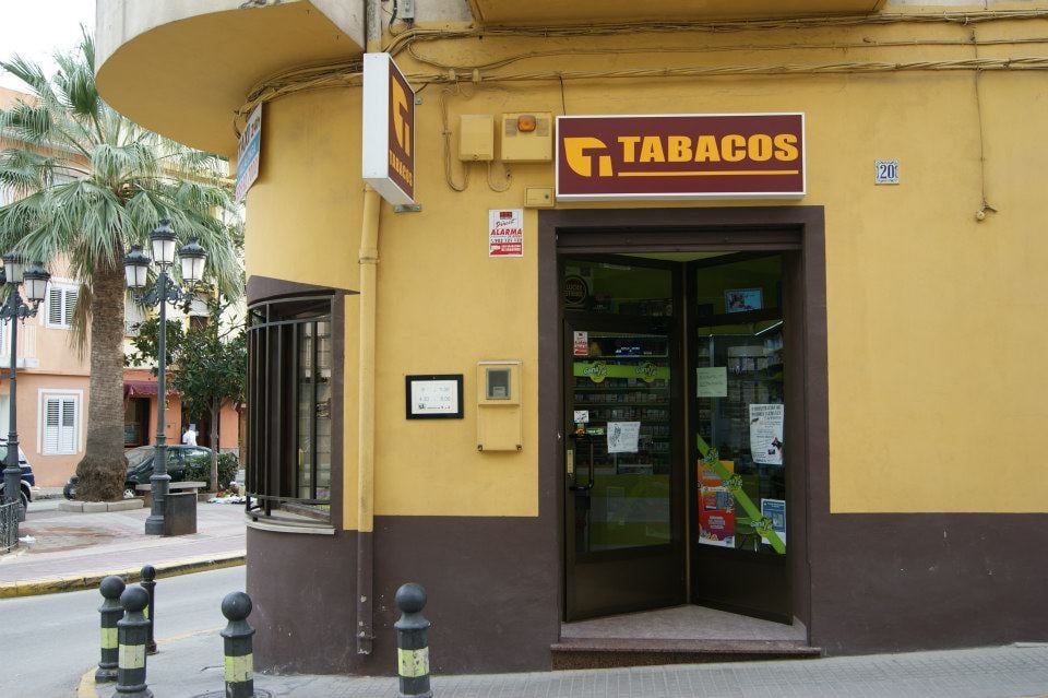 ESTANCO VILLALONGA - Updated September 2025 - Calle Puja Fielato ...