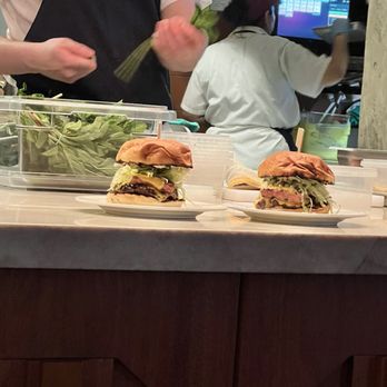 LULU BAR - Updated June 2024 - 145 Photos & 27 Reviews - 427 Wellington ...