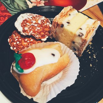 Doris Italian Market & Bakery - 200 Photos & 136 Reviews - Bakeries ...