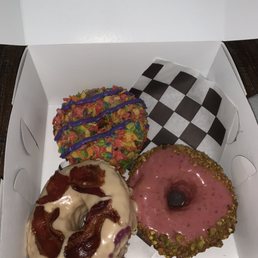 DIABLO DOUGHNUTS - Updated July 2024 - 703 Photos & 381 Reviews - 7698 ...