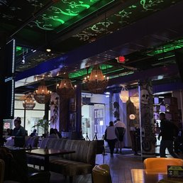 INK N IVY - Updated July 2025 - 608 Photos & 837 Reviews - 222 S Church ...