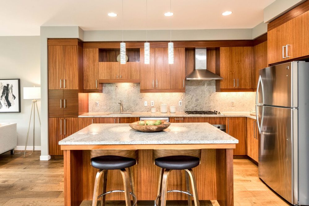 DEBBIE THOMAS REAL ESTATE - Updated December 2024 - 402 NW 13th Ave ...