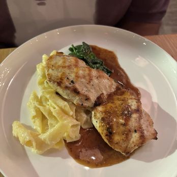 ACACIA MIDTOWN - Updated January 2026 - 163 Photos & 77 Reviews - 2363 ...