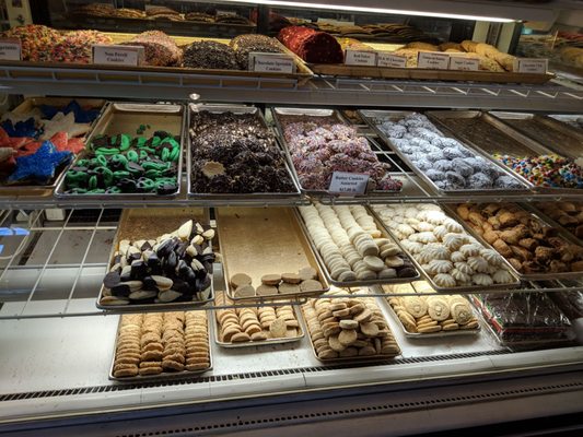 La Bon Bake Shoppes - Takeout & Delivery - 38 Photos & 45 Reviews ...