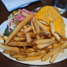 RED LION - Updated October 2025 - 261 Photos & 413 Reviews - 304 Bridge ...