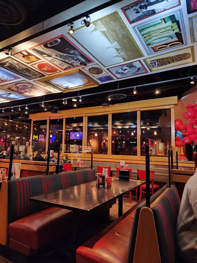 Red Robin Gourmet Burgers and Brews, Apex | Roadtrippers