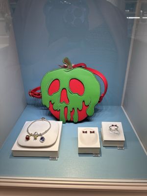 PANDORA - Updated December 2025 - 46 Photos & 39 Reviews - 1689 Arden ...