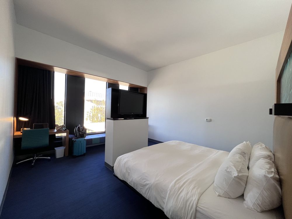 ALOFT TULSA DOWNTOWN - Updated December 2024 - 96 Photos & 92 Reviews ...