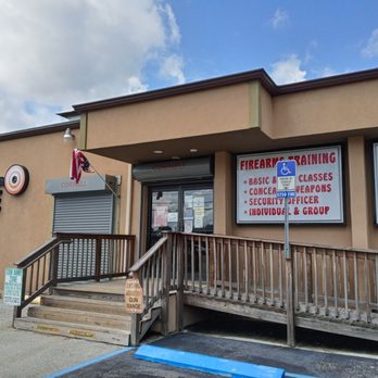 BULLSEYE INDOOR GUN RANGE - Updated January 2026 - 35 Photos & 40 ...