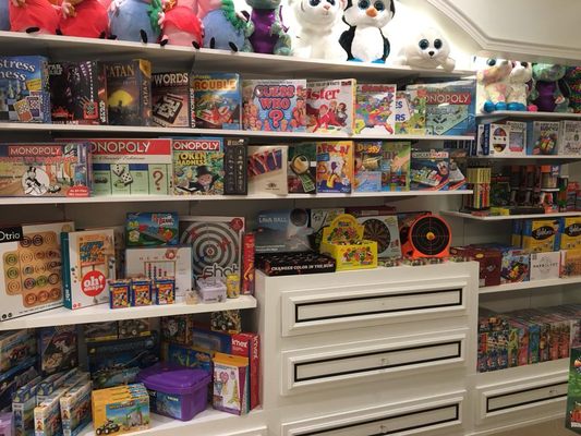 TOY ISLAND - Updated July 2025 - 13 Photos - 2000 Coastal Grand Cir ...