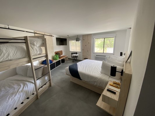 FIELD STATION - Updated March 2025 - 57 Photos & 29 Reviews - 889 N ...