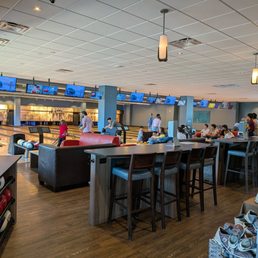 PINSTRIPES - Updated July 2025 - 1733 Photos & 840 Reviews - 36 ...