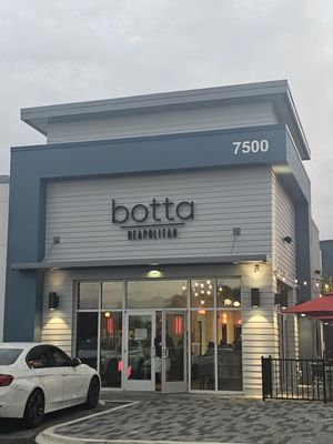 BOTTA NEAPOLITAN - Updated January 2025 - 10 Reviews - 7500 Lake Andrew Dr, Melbourne, Florida ...