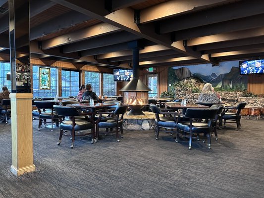 OAKHURST GRILL AND WHISKEY 41 LOUNGE - Updated April 2025 - 551 Photos ...