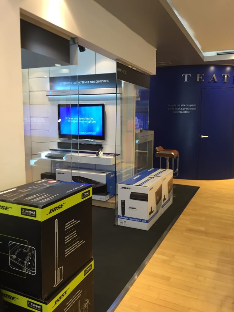 BOSE STORE - Updated December 2025 - Galleria De Cristoforis 7, Milano ...