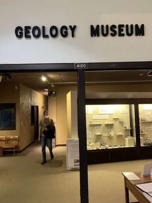 GEOLOGY MUSEUM - Updated October 2025 - 37 Photos & 17 Reviews - 1215 W ...