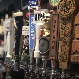 EDWARDS RESTAURANT & LOUNGE - Updated October 2025 - 151 Photos & 85 ...