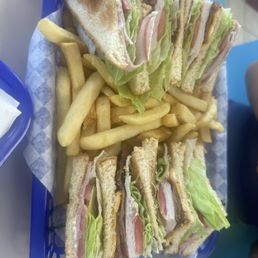 THE LUCKY GREEK - Updated October 2024 - 175 Photos & 275 Reviews ...