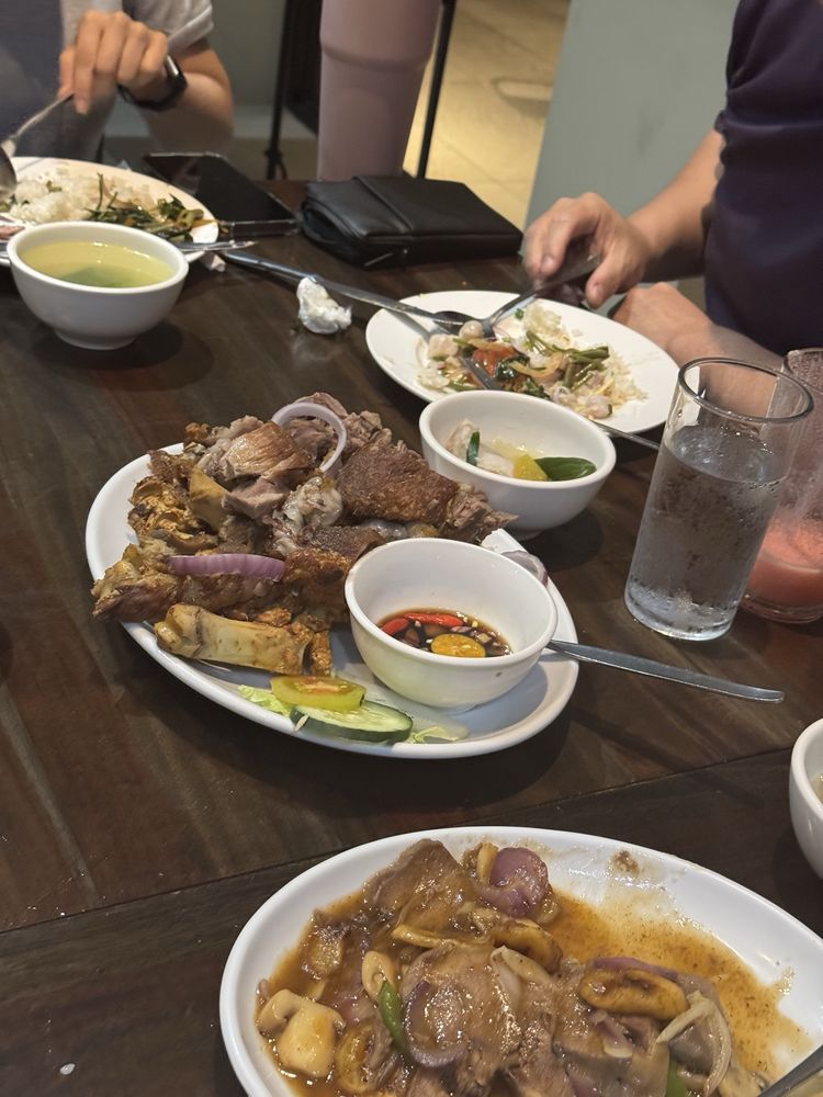 MR A BAR AND RESTAURANT - Updated October 2025 - 28 Photos - Lower ...