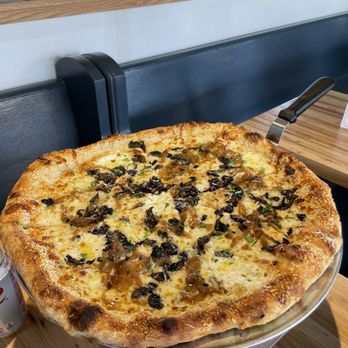 MIKE’S PIZZA - Updated October 2025 - 62 Photos & 28 Reviews - 328 ...