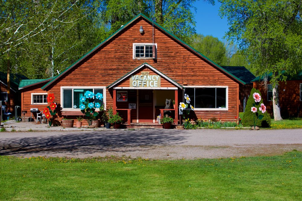 LITTLE CREEL - Updated October 2025 - 13 Photos - 2631 US Hwy 84-64 ...