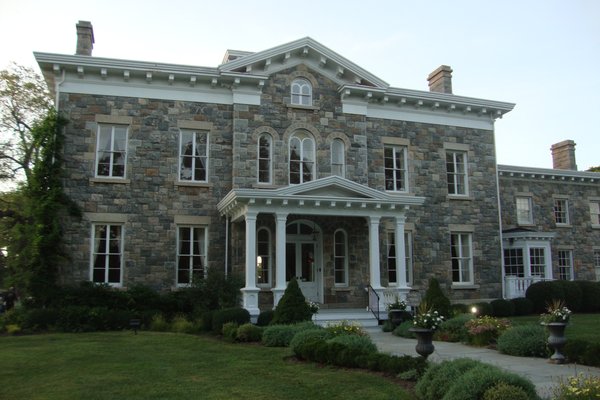 BRECKNOCK HALL - Updated August 2025 - 1 Brecknock Rd, Greenport, New ...
