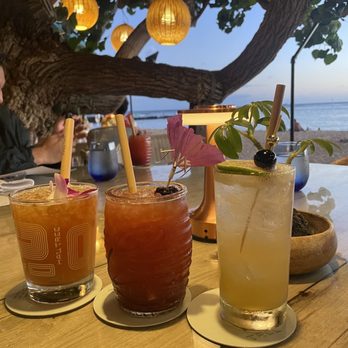 HAU TREE - 1932 Photos & 610 Reviews - 2863 Kalakaua Ave, Honolulu ...