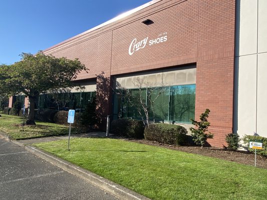 CRARY SHOES - Updated January 2026 - 17 Reviews - 12035 NE Glenn Widing ...