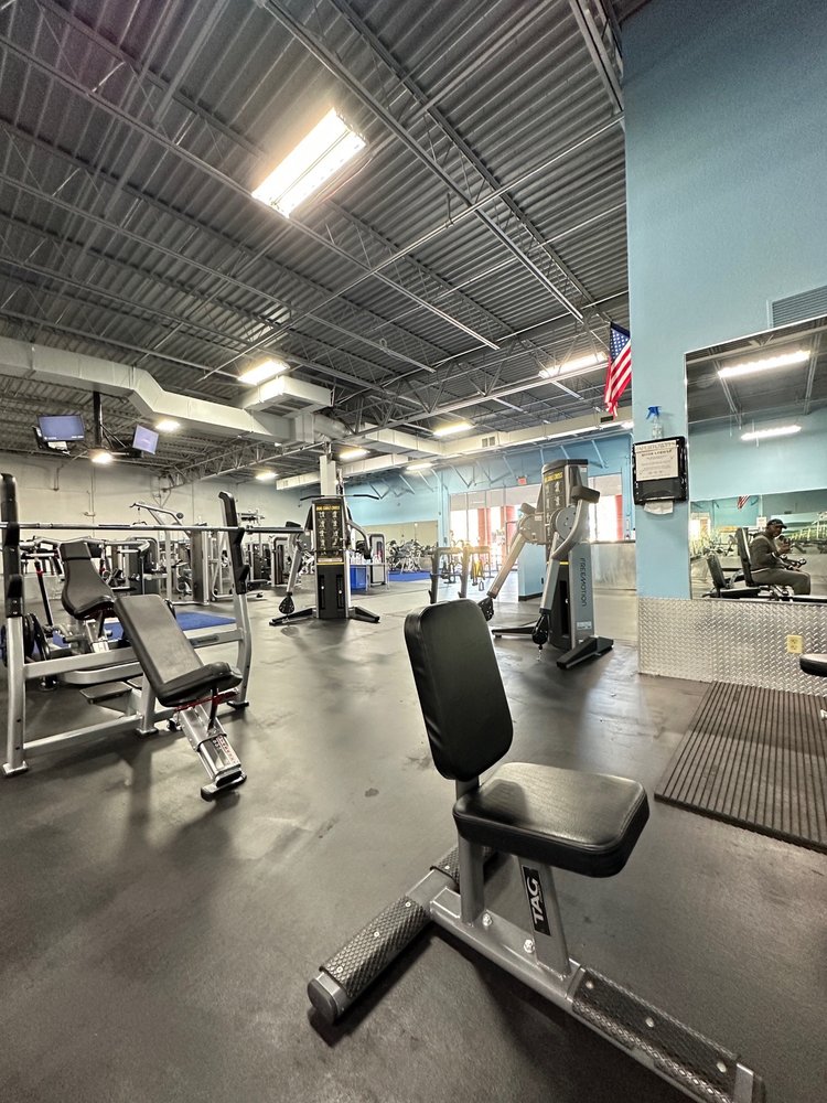 CIRCLE THE SUN FITNESS - Updated July 2025 - 16 Photos - 6198 N ...