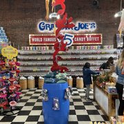 GRANDPA JOES CANDY SHOP - 239 Photos & 80 Reviews - Candy Stores - 2124 ...