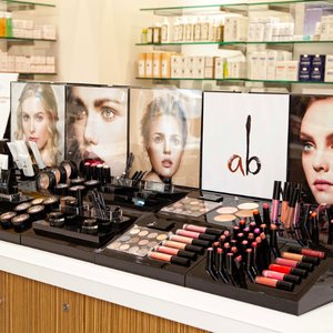 ADAM BRODERICK SALON & SPA - Updated November 2024 - 34 Photos & 146 ...