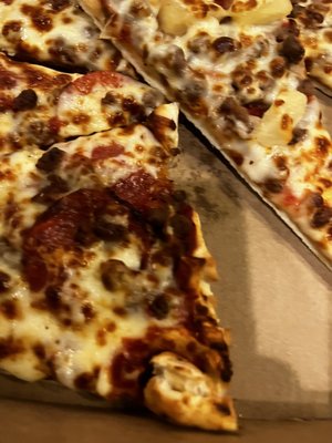 MINSKYS PIZZA CAFE & BAR - Updated October 2025 - 53 Photos & 136 ...