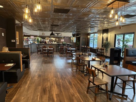 SILVERBACK BREAKFAST & CAFE - Updated April 2026 - 379 Photos & 501 ...