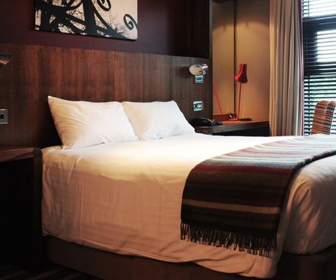 VILLAGE HOTEL CLUB - FARNBOROUGH - Updated April 2024 - Pinehurst Road ...